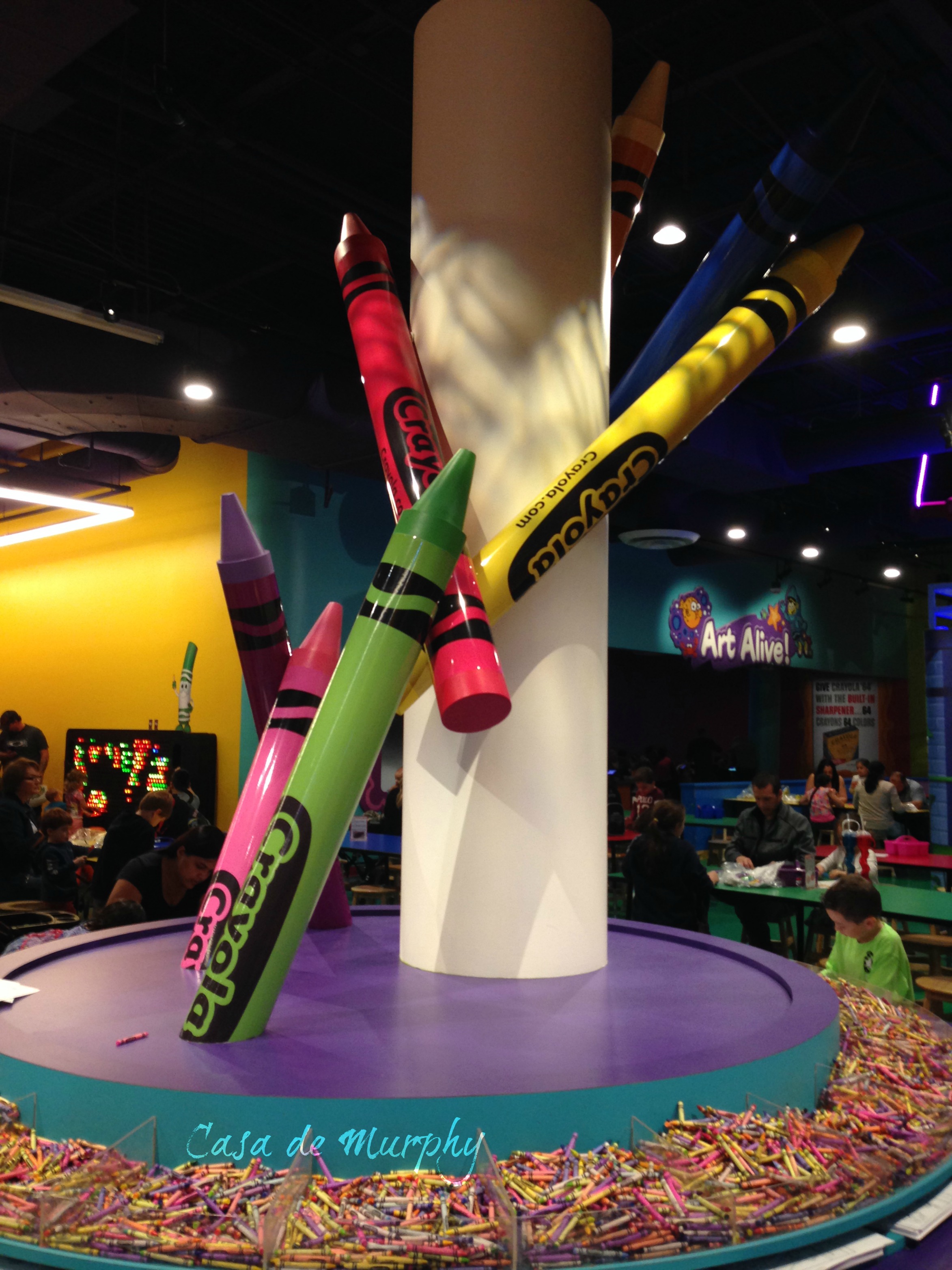 Colorful Fun ~ Crayola Experience Orlando – Casa de Murphy